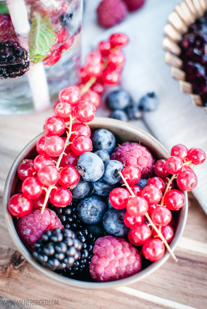 Rote Grütze mit Sahne - Wienerbrød - skandinavisch backen