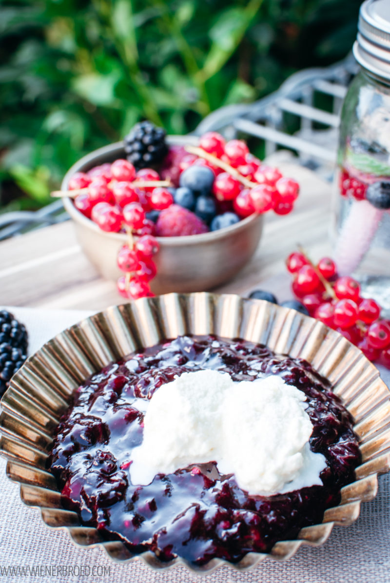 Rote Grütze mit Sahne - Wienerbrød - skandinavisch backen
