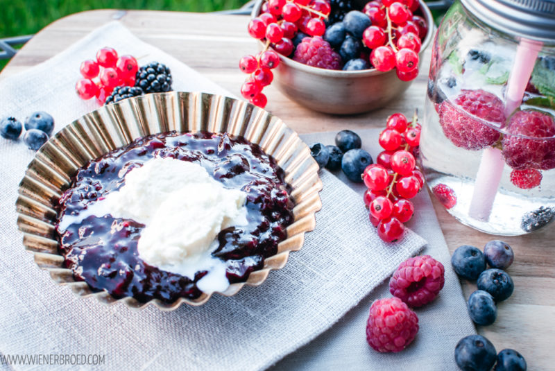 Rote Grütze mit Sahne - Wienerbrød - skandinavisch backen
